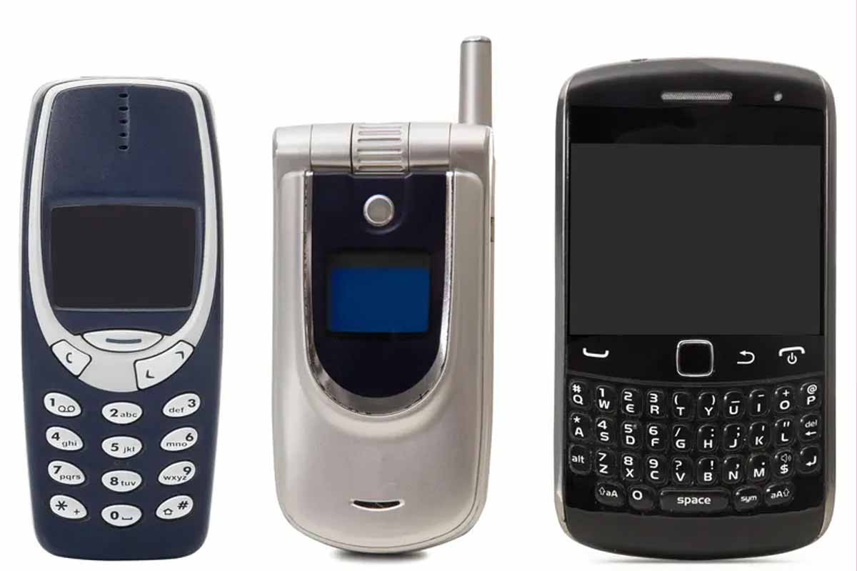 Si parla sempre dei vecchi Nokia ma questo vecchio cellulare vale una ...