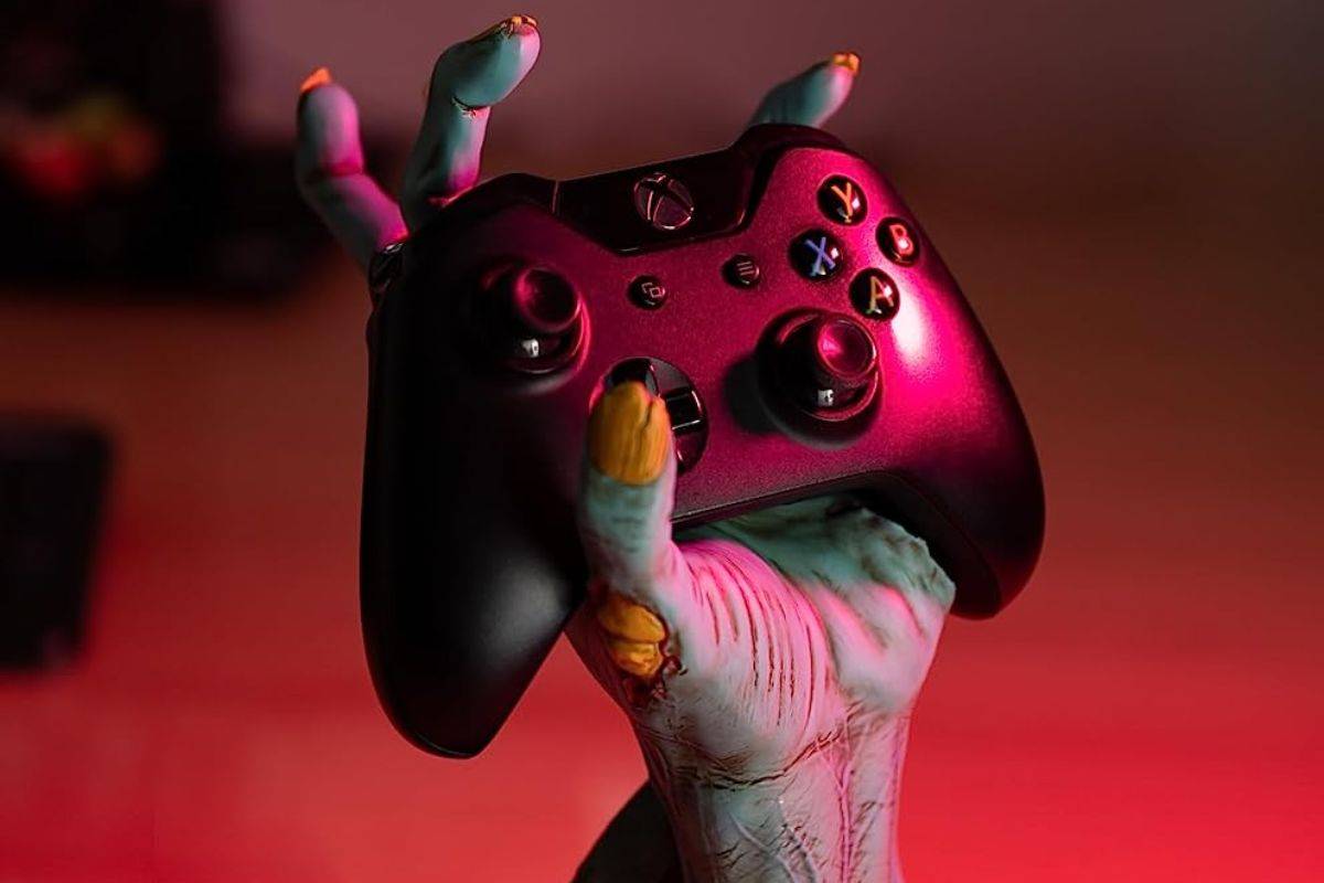 Fai resuscitare la tua postazione gaming: ecco il porta-controller ...