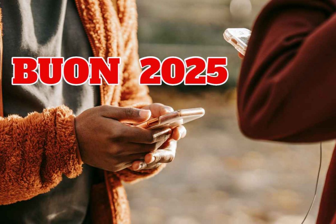 Frasi auguri di Buon Anno 2025: le più belle da inviare a chi vuoi - Player.it